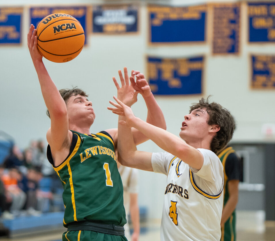 Tucker fueled Lewisburg in 50-42 win against Montoursville in boys ...